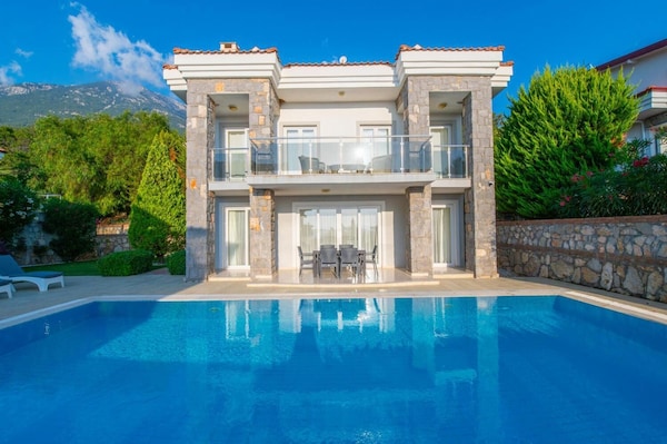 Golden Heights 15 - Three Bedroom Villa, Sleeps 6 - Ölüdeniz