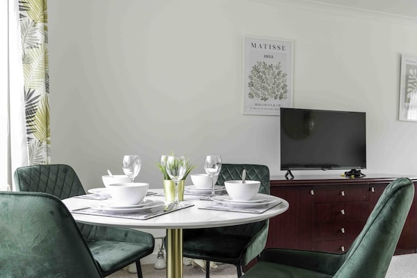Snug Modern Home In Falkirk - Linlithgow