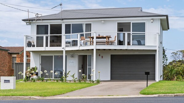 Bawley Blue, A Stunning Oceanfront Retreat Has 360-degree Views Of Bawley Point - バウリー・ポイント