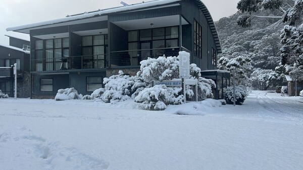 Tomarlin Views 1 - Thredbo - Snowy Mountains