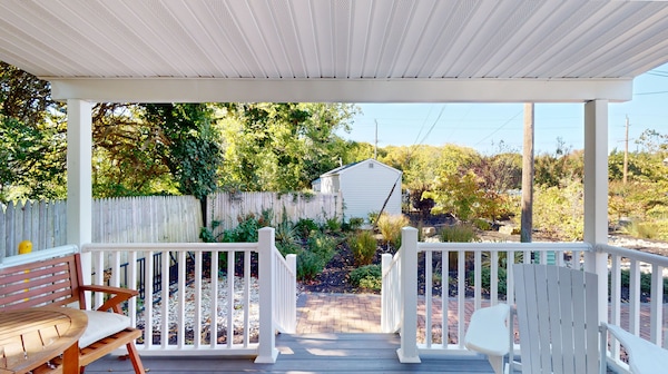 Coastal Estate  Private Cottage With Queen Bed & Pool Access - Avalon, NJ