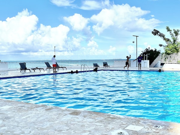 New! Couples Getaway! With Ocean Views+balcony+pool+private Beach+near Eateries - Fajardo