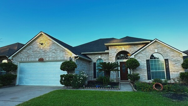 Relaxing Home With Smart Tvs In All Bedroom, Breakfast & Fast Tesla Charger - Tomball, TX