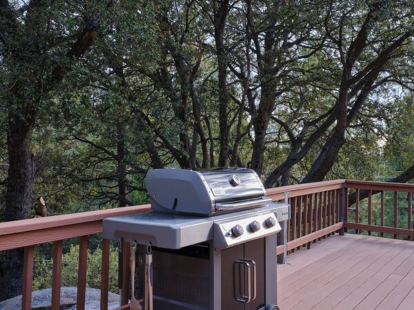 Light Filled 3-bedroom Cabin With A Stone Fireplace In Magical Idyllwild, Ca - Idyllwild-Pine Cove, CA