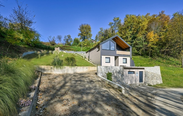 Stunning Home In Marija Bistrica - Zlatar
