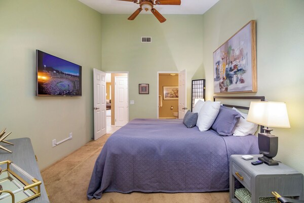 \Nthe Country Club Experience In Palm Desert - Palm Desert, CA