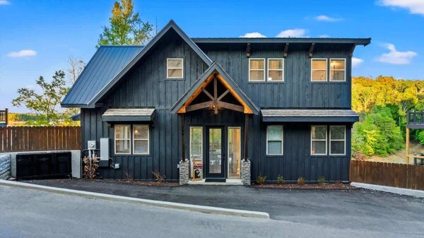 Bearfoot Bungalow - Lakefront Paradise! - Dandridge, TN