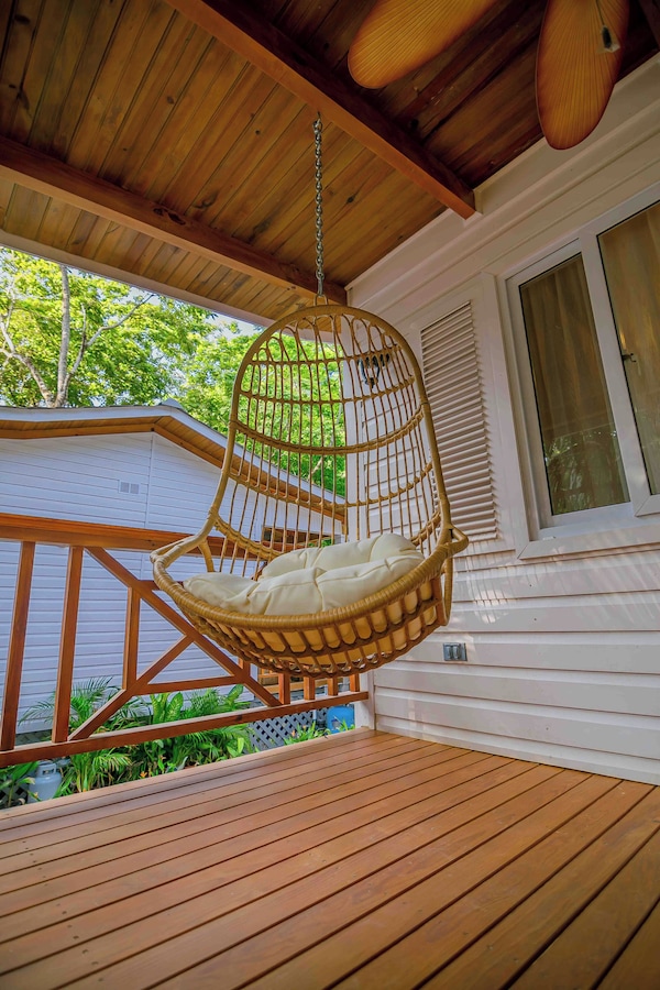 Cozy House With Pool + 8 Min Walk To Beach In Roatan - Islas de la Bahía