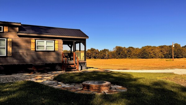 New Cabin For An Adventure - Lake Winnebago, MO