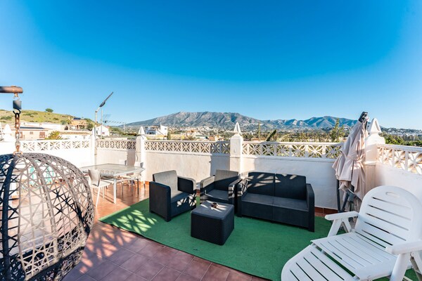 Casa De Vacaciones 'The Palm House' Con Vistas A La Montaña, Wi-fi Y Aire Acondicionado - Calahonda