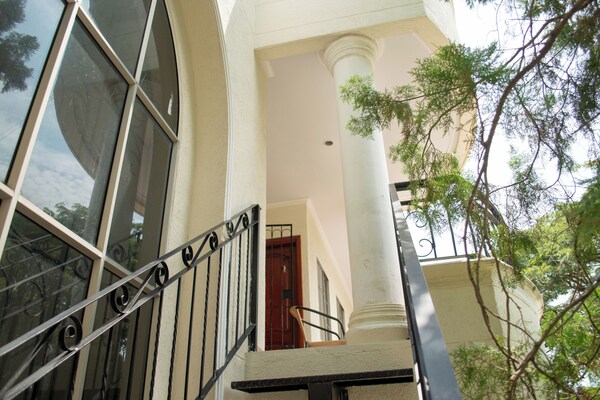 Confortable Y Tranquilo Apt Norte, Frente A Alamedas Del Sinú, Apta Para Familia - Montería