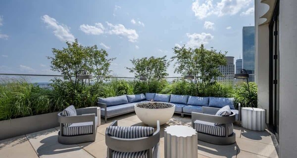 Back-bay 2br Penthouse W Roof Top And Gym - Boston, MA