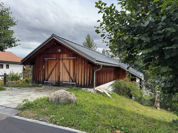 Charming 4br Chalet In Breil/brigels With Mountain View, Wifi & Parking - Laax