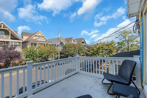 Charming Ocean Grove Beach Apartment With Balcony Near Asbury! - Lake Como, NJ