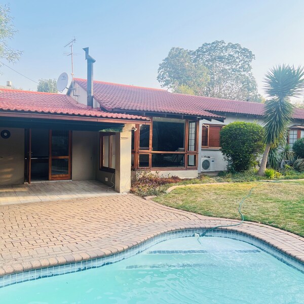 Tranquil 4-bedroom House In The North Of Johannesburg - Chartwell
