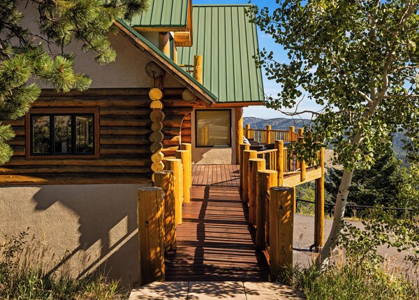 Enchanting Morrison Home With Views And Wifi - Evergreen, CO