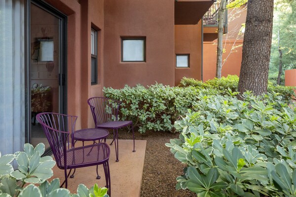 Peaceful Stay Near Uptown Sedona  Shop & Dine With Ease - Munds Park, AZ