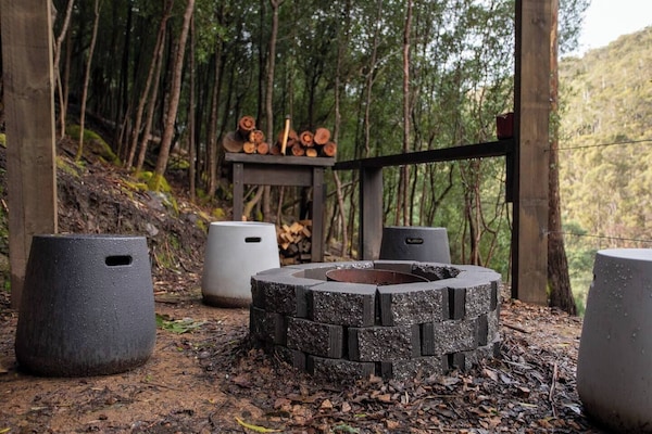 Fernvale Cottage An Enchanting Mountainside Oasis - Hobart