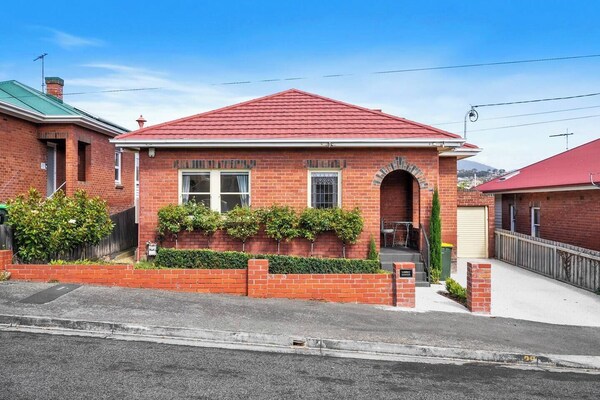 New Town Bungalow A Leafy Family Haven - Hobart