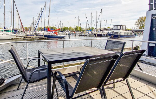 2 Bedroom Amazing Ship In Naarden - Naarden