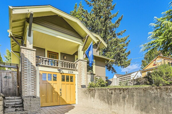 We Have Ac!! - Seattle, WA