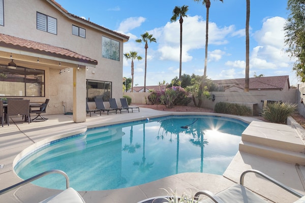 Prime North Scottsdale | Hike, Golf & Lounge By The Pool | Pet Friendly - Arizona