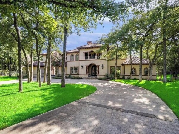 Mansion Of Westlake 6 Bedrooms 6.5 Bath 6 Car Garage & Pool & Apartment 2 Acres - Roanoke, TX