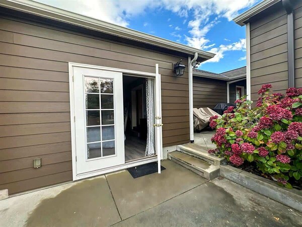 New! Charming 1-bedroom Adu Near Downtown Sequim - Olympic Game Farm, Sequim
