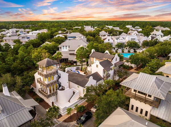 Moonstruck Cottage And Carriage - Luxury Remodel, Large Private Pool, Bikes - Rosemary Beach, FL
