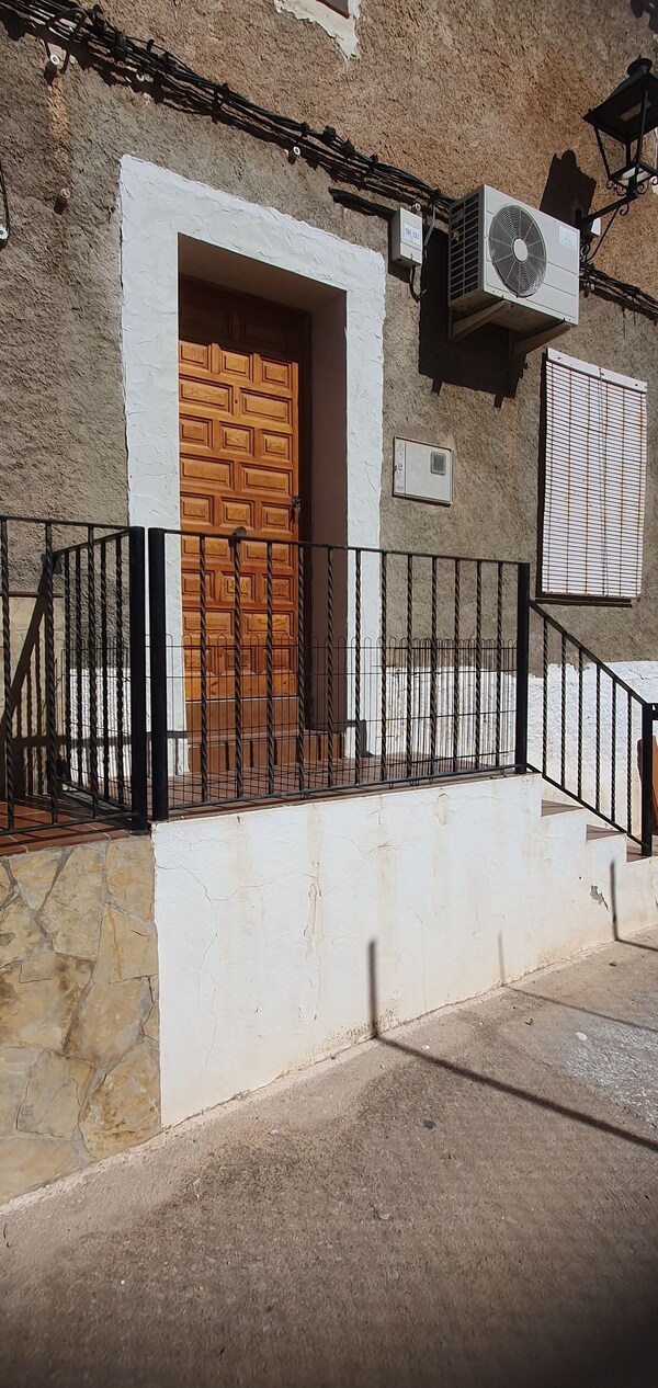 Casa Rural - Lietor 6 Huéspedes (4 Habitaciones). Disfruta De La Tranquilidad... - Elche de la Sierra