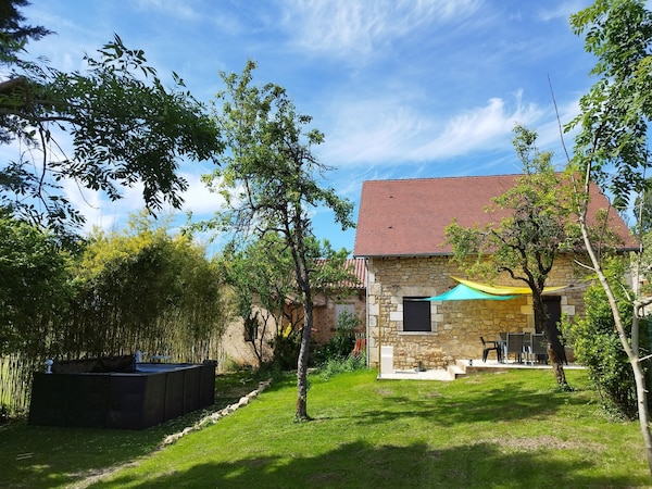 Gite Vignotte En Périgord Vert Tout Inclus,luxe,campagne,calme,jardin, Piscine - Thiviers