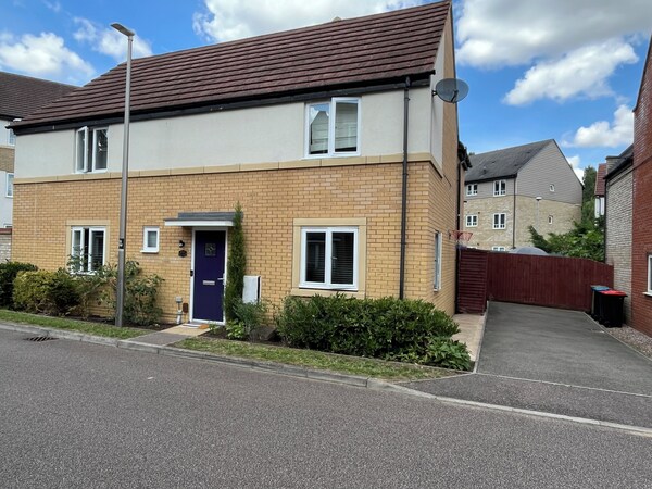 Detached House Great Location For Easy Access To Milton Keynes - Willen Lake