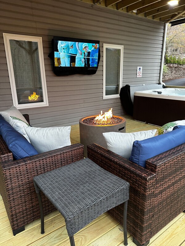 Massanutten Home - Free Pool Pass, Hot Tub, Fire Pit & Game Room - Virginia