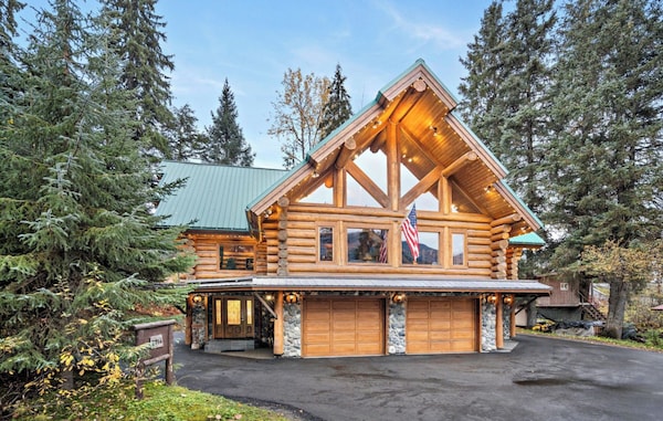 Misty Pines Lodge - Premier Mountainside Lodge Near Ski Lift - Alyeska, AK