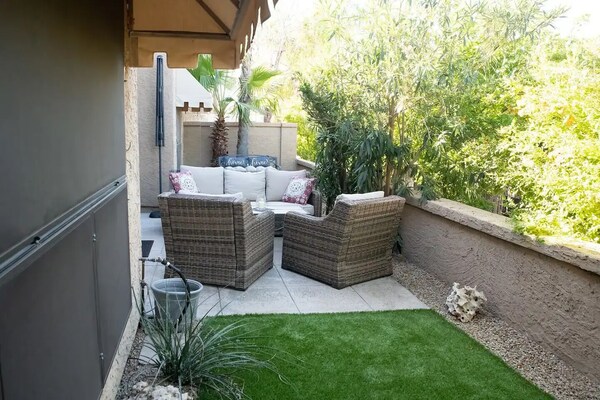 Cozy Cave Creek/carefree Condo - ケーブ・クリーク, AZ