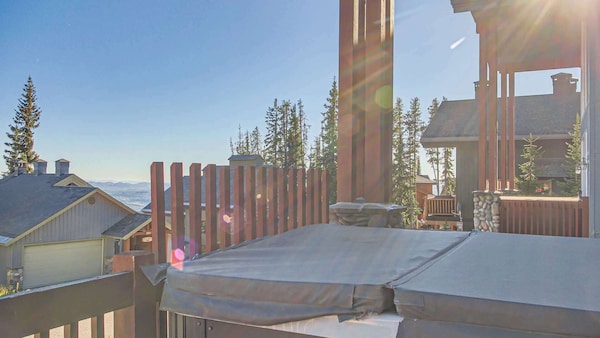 Okanagan - Moonshine Crescent  365 - Big White Ski Resort, BC