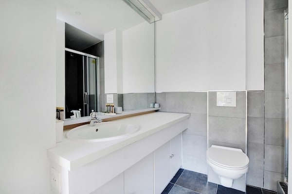 Cozy Apartment 2bdr/5p - In The Heart Of Suresnes - Suresnes