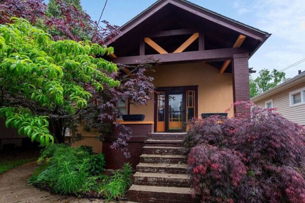 Cozy Casa Perfect Family Retreat - Louisville, KY