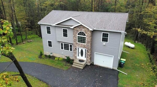 Ideal For Relaxation & Fun! Game,hot Tub,fire Pit,pool,golf,lake,hiking,fishing - Pennsylvania