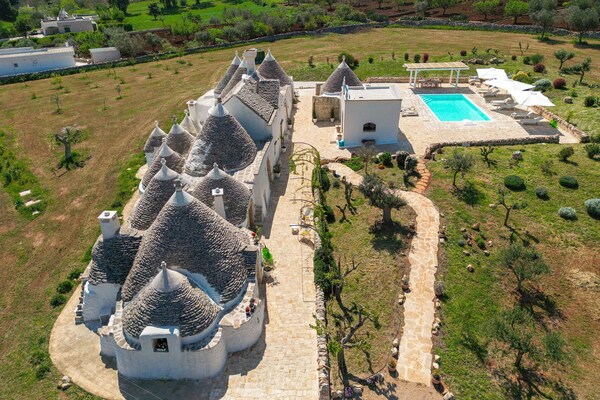 Villa In Portarino With 5 Bedrooms Sleeps 10 - Martina Franca