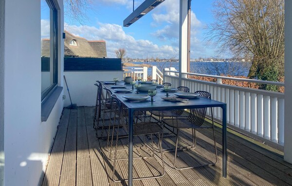 Beautiful Home In Loosdrecht With Wifi - Maarssen