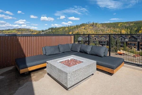 Experience Luxury And Adventure At Row 41, Nestled In The Heart Of Winter Park, Colorado. - Winter Park, CO