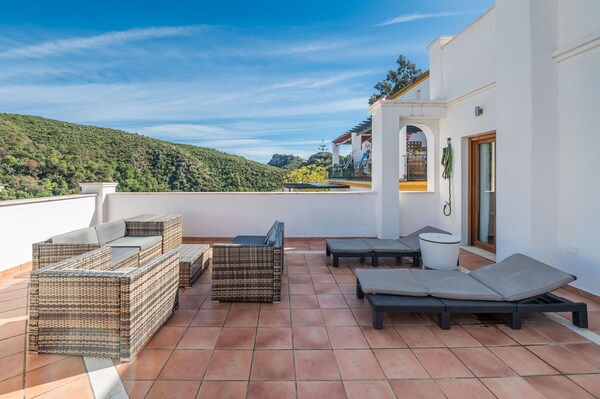 Appartement '3 Bedden In Benahavis' Met Uitzicht Op De Bergen, Wifi En Airconditioning - Benahavís