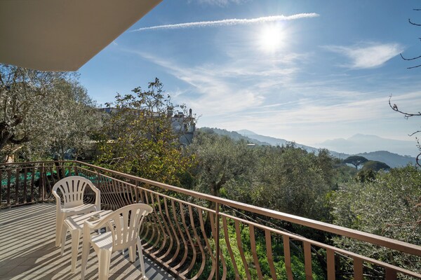 Apartamento 'Relais Carmelina' Con Vistas Al Mar, Wi-fi Y Aire Acondicionado - Vico Equense