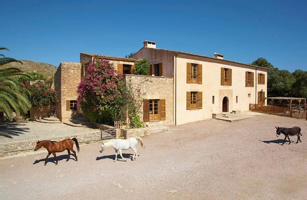 Finca 'Sa Mesquida De D'alt' Mit Meerblick, Privatem Pool Und Wi-fi - Capdepera