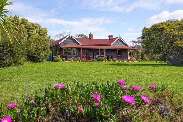 Casilda House-central Waterfront - Dunalley