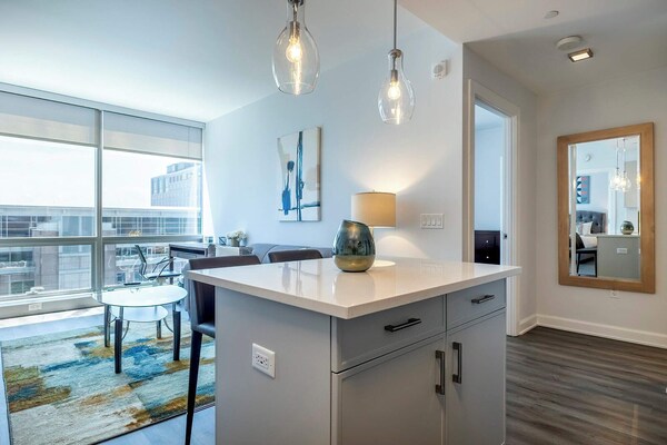 Luxury Apt Near Downtown - Stamford