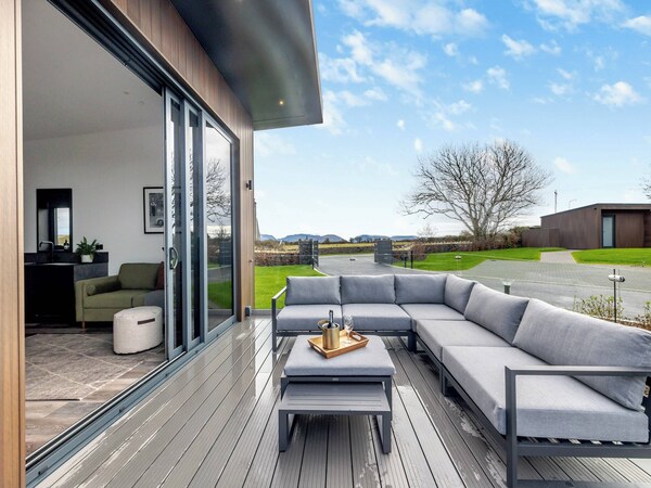Lodge Five - Uk42797 - Benllech