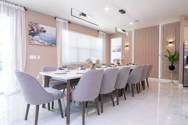 Stunning 15 Suites Close To Disney - St. Cloud, FL