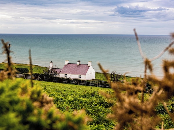 2 Bedroom Accommodation In Trefor - Morfa Nefyn
